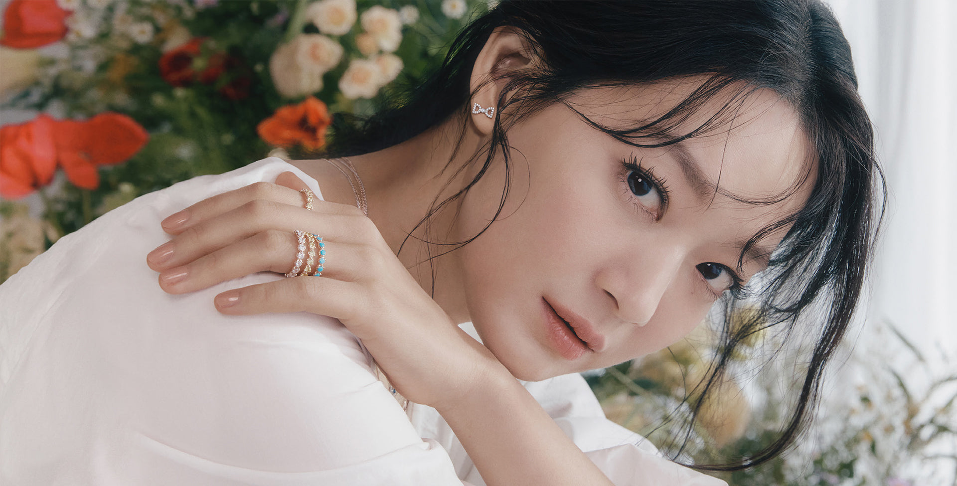 Online Exclusive / Shin Min-ah – DIDIER DUBOT